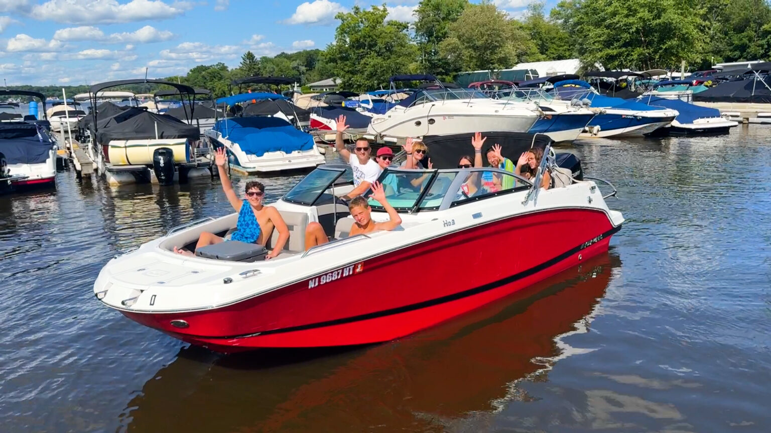 What to Do and See While Boating on Lake Hopatcong, New Jersey: Your ...